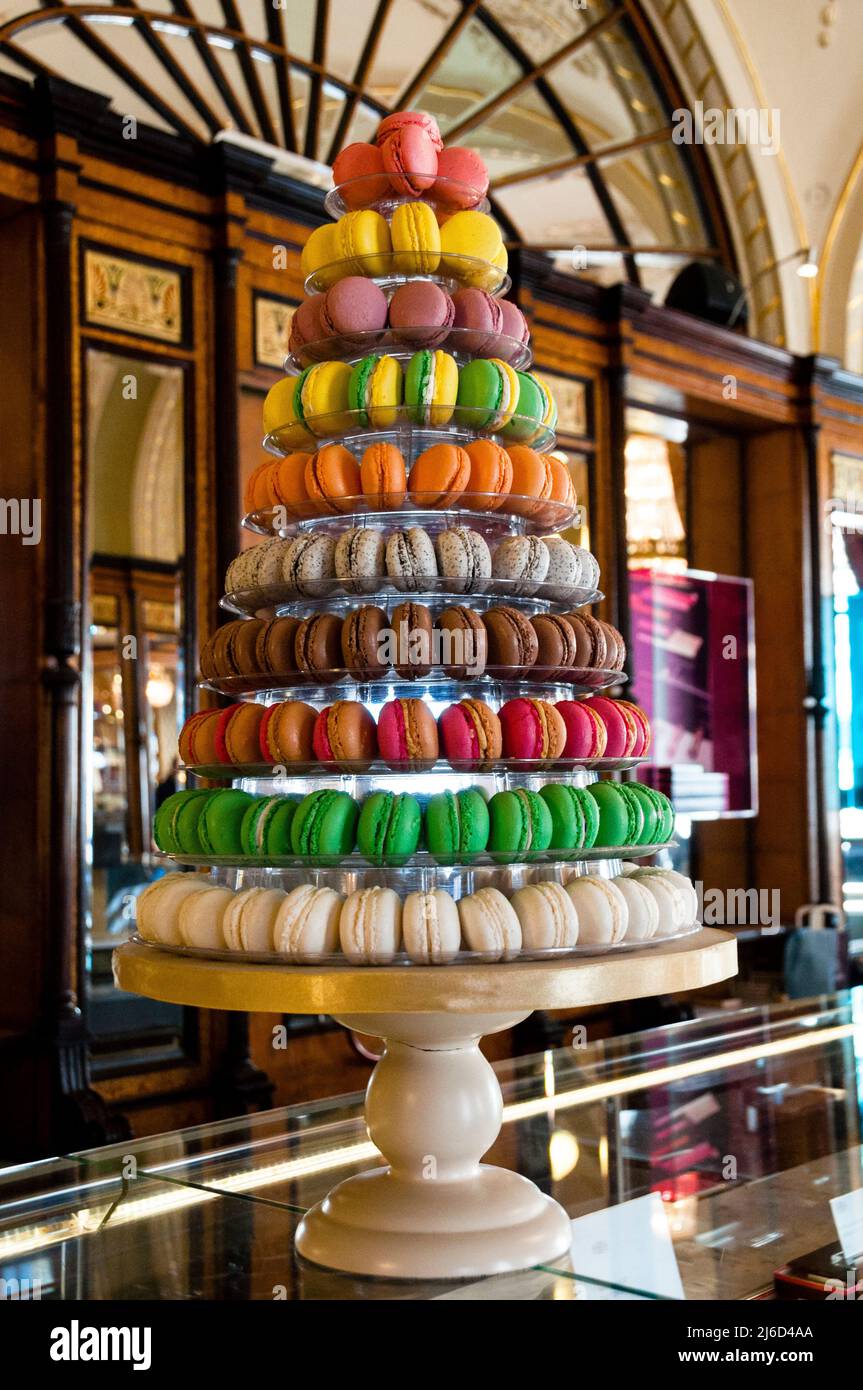 Café Gerbeaud in Budapest is a traditional Hungarian coffeehouse Stock ...