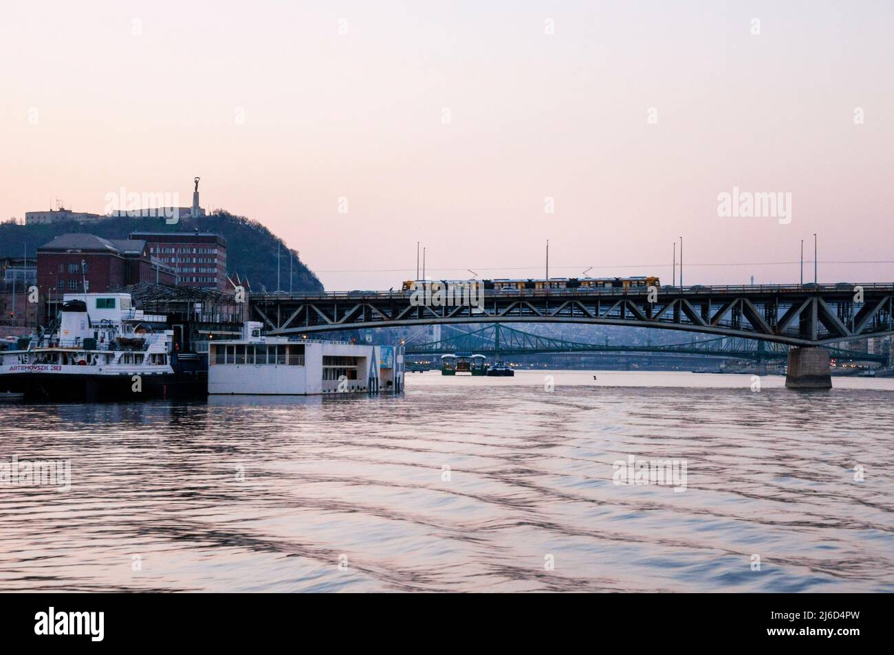 Gerber truss bridge hi-res stock photography and images - Alamy