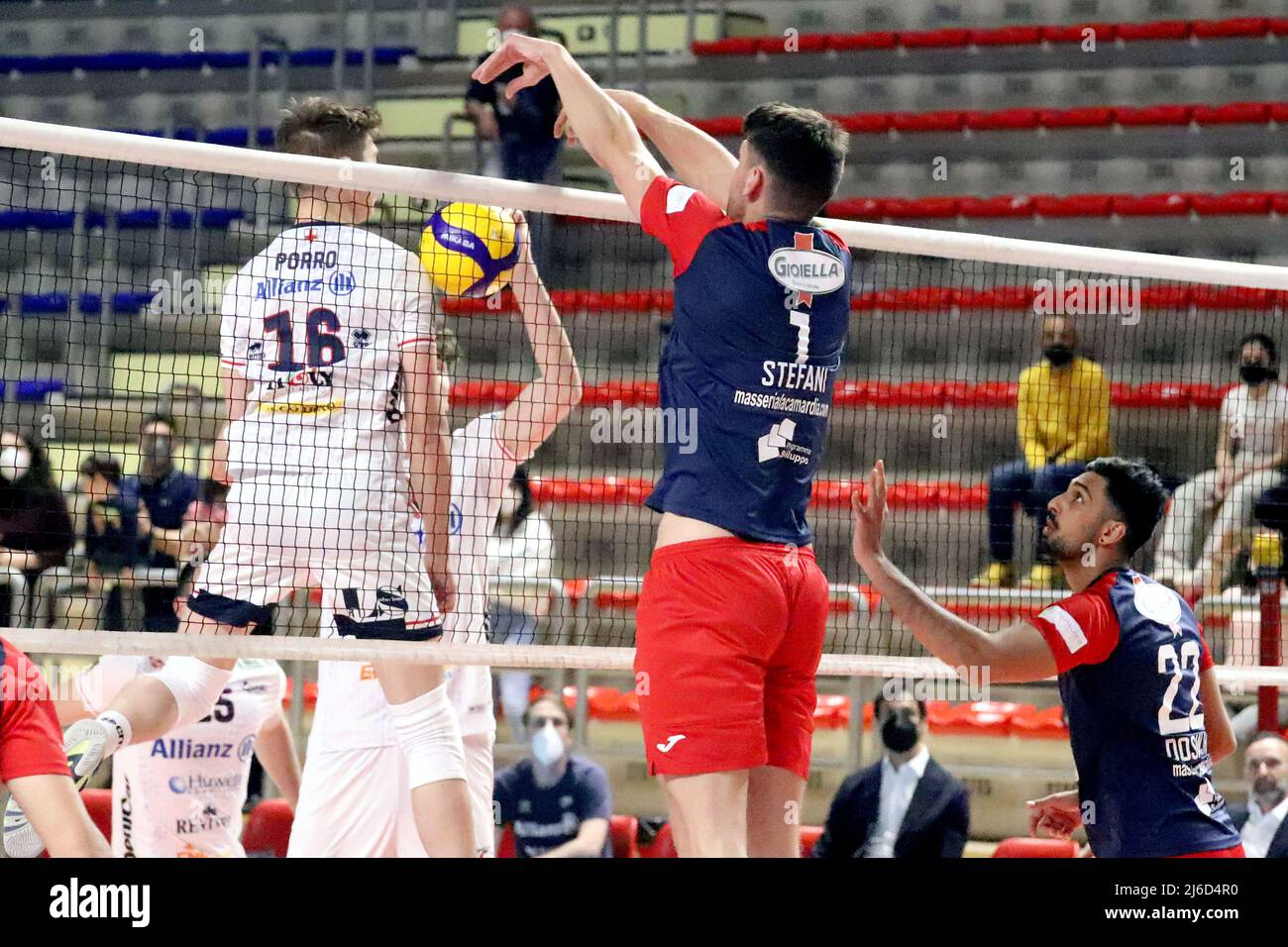 Tommaso srefani prisma taranto block hi-res stock photography and ...