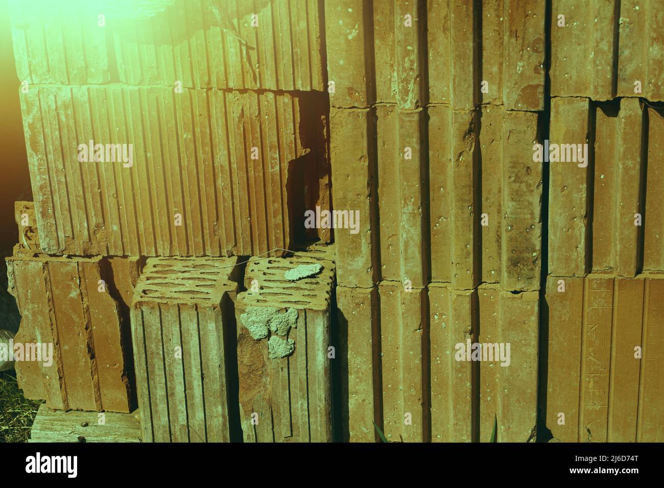 Red ceramic bricks hi-res stock photography and images - Alamy