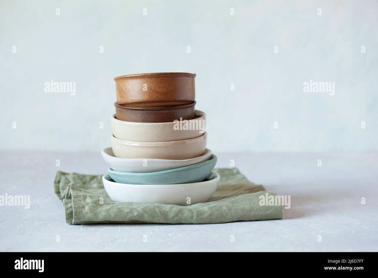 Ceramic bowls hi-res stock photography and images - Alamy