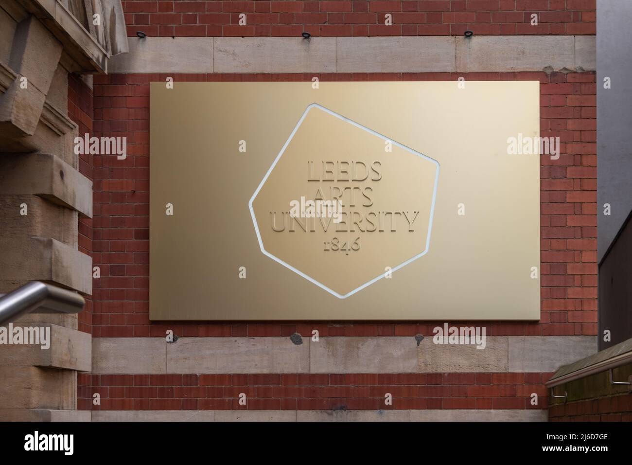 Leeds Arts University sign, Leeds Stock Photo - Alamy