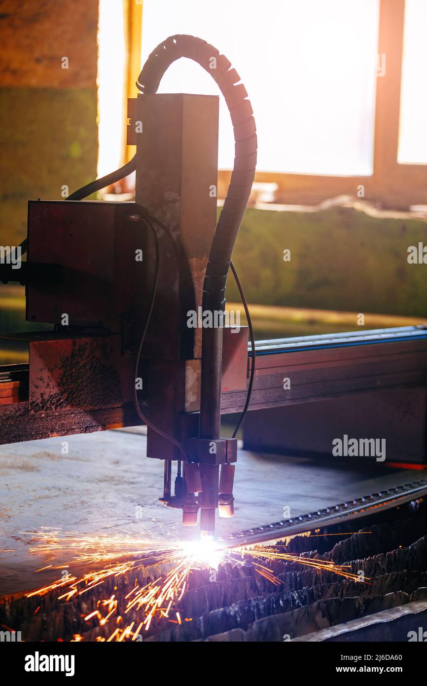 Precision punching hi-res stock photography and images - Alamy