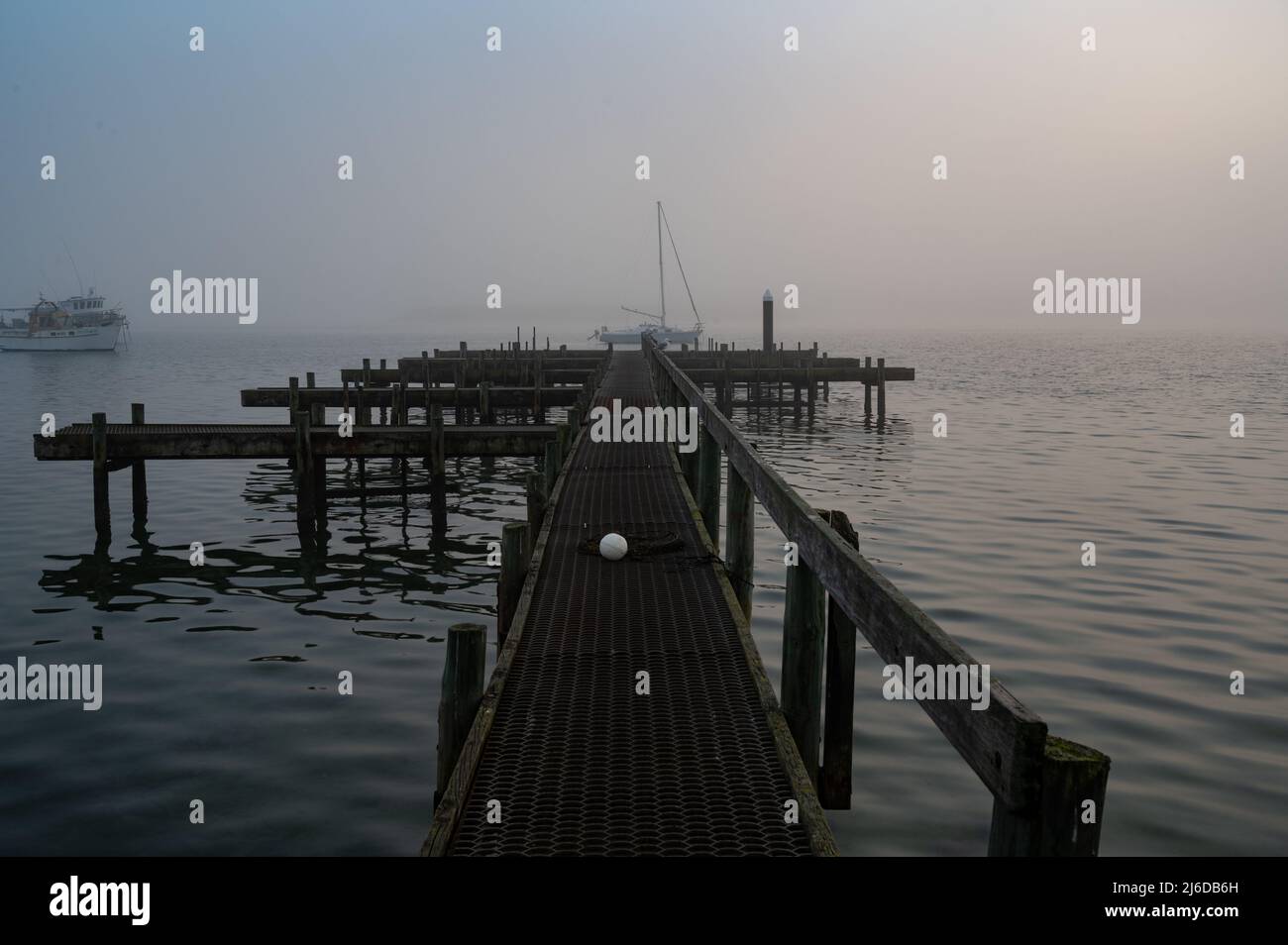 coffin bay foggy morning Stock Photo - Alamy