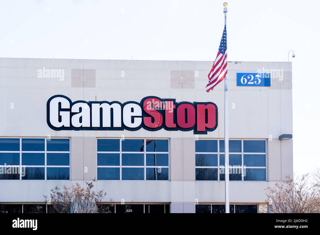 Gamestop hi-res stock photography and images - Alamy