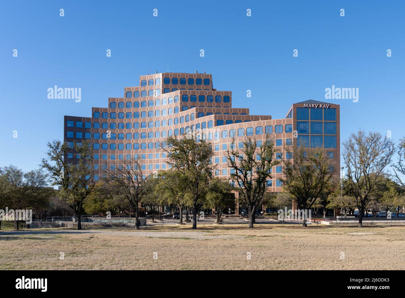Mary Kay corporate headquarters in Addison, Texas, USA Stock Photo - Alamy