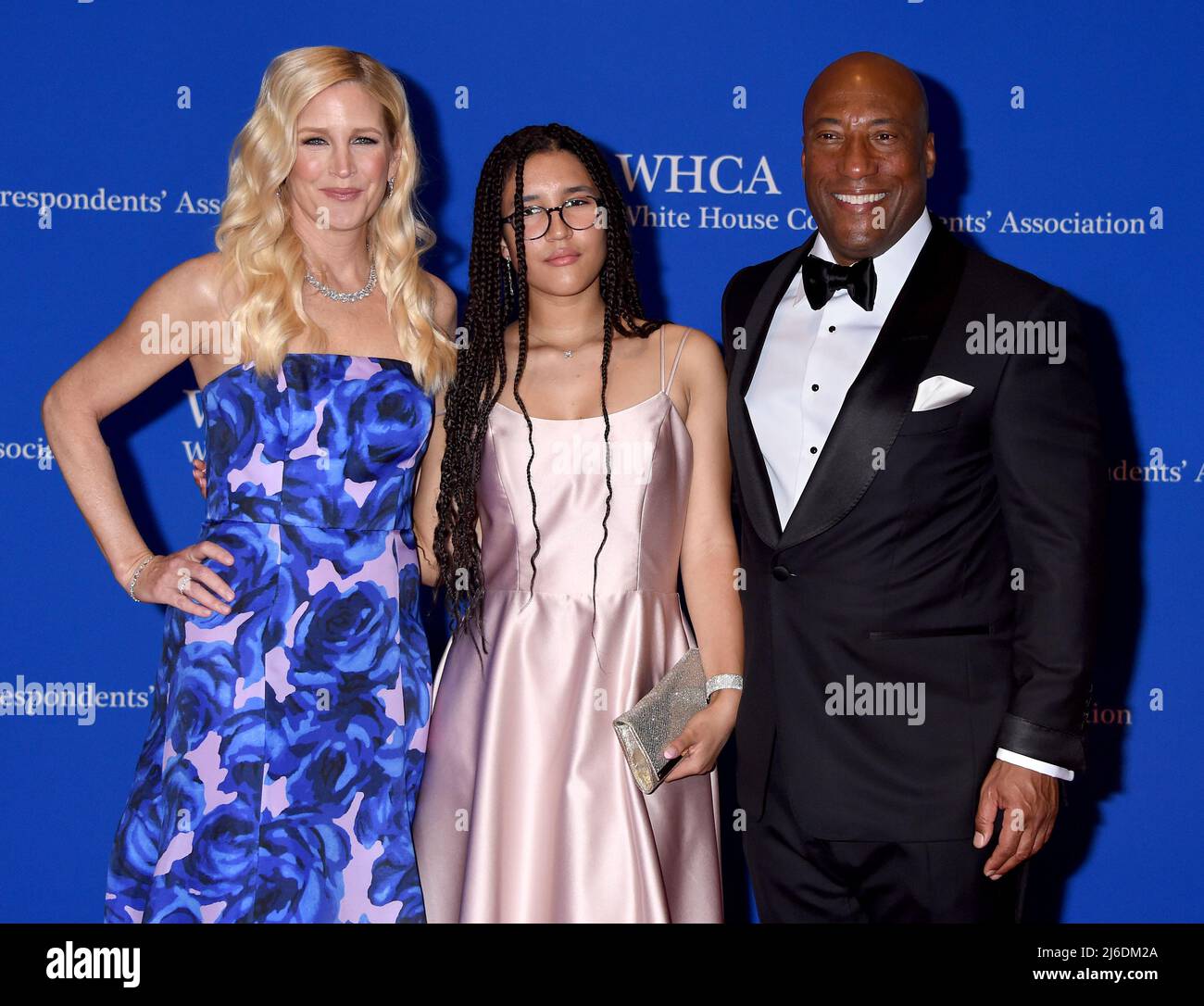 Jennifer Lucas, Chloe Ava Allen and Byron Allen arriving at the 2022 ...