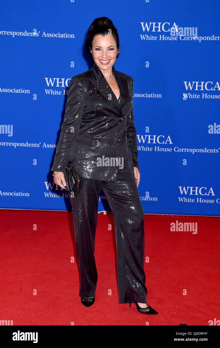 Fran Drescher arriving at the 2022 White House Correspondents' dinner ...