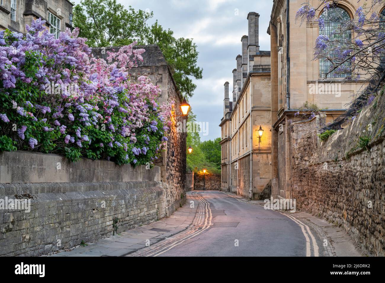 Queens lane in the spring. Oxford, Oxfordshire, England Stock Photo - Alamy