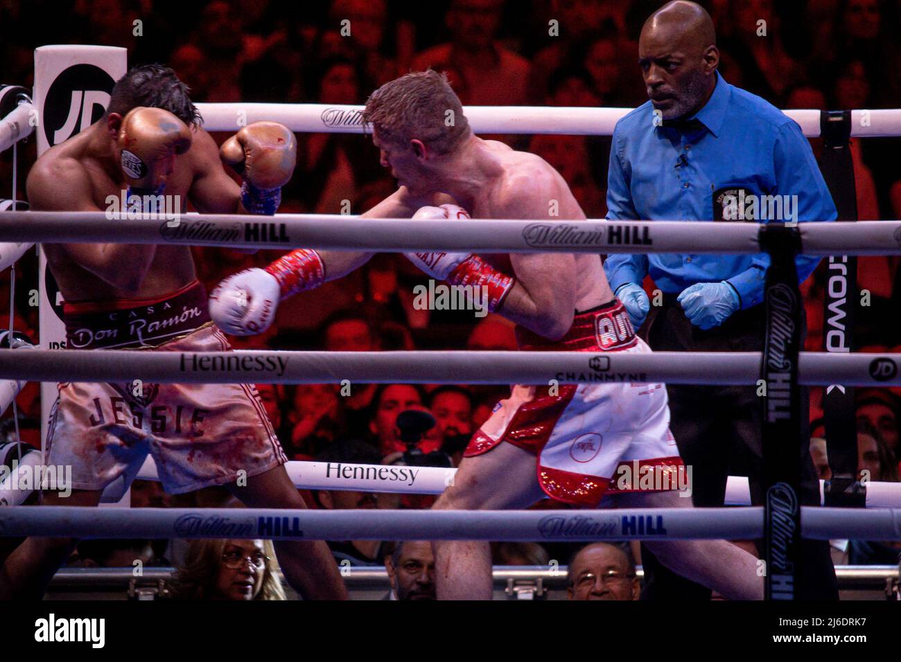 Junior flyweight hi-res stock photography and images - Alamy