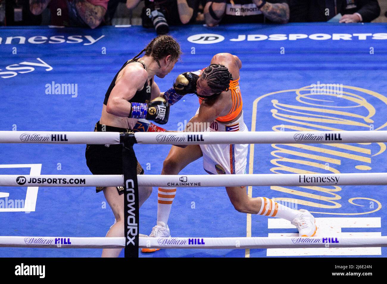 New York, NY - April 30: 2022: Katie Taylor fights Amanda Serrano for ...
