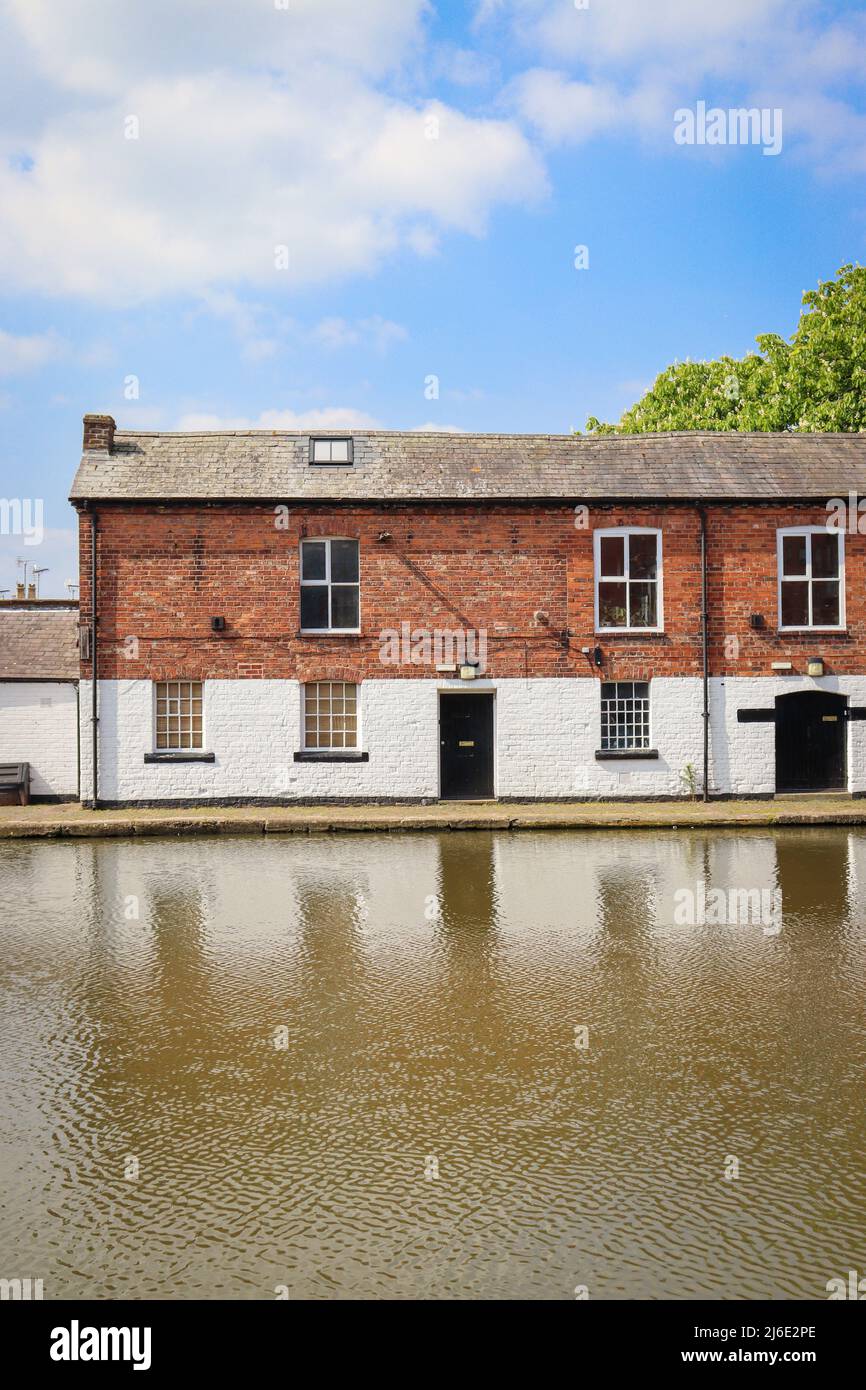Lock Keepers House, Canalside, Chester Canal Basin, Chester Stock Photo ...