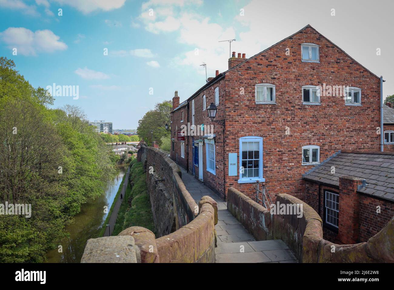 City walls chester uk hi-res stock photography and images - Alamy