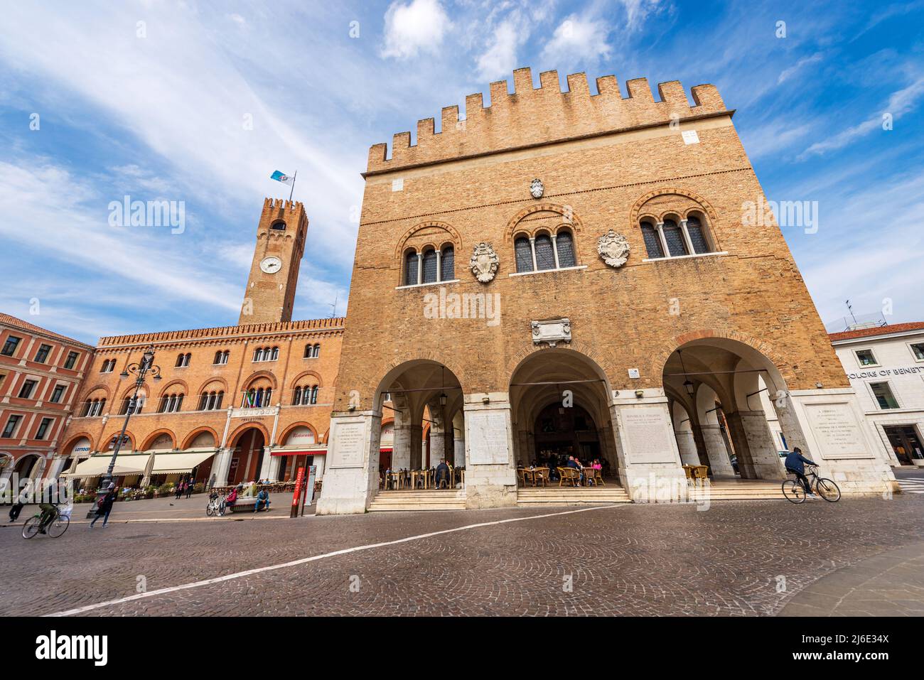 Treviso downtown. Medieval palace (Palazzo dei Trecento or Palazzo ...