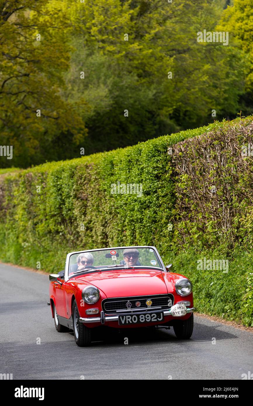 Various marques taking part in the classic cars springtime Rotary Club ...
