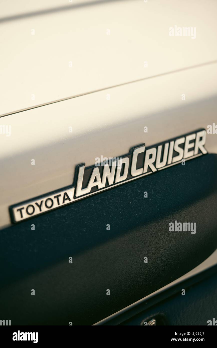 Land Cruiser Logo Font
