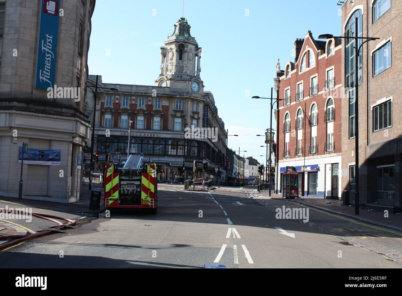 A selection of photos taken on the night of the London Riots in Clapham ...