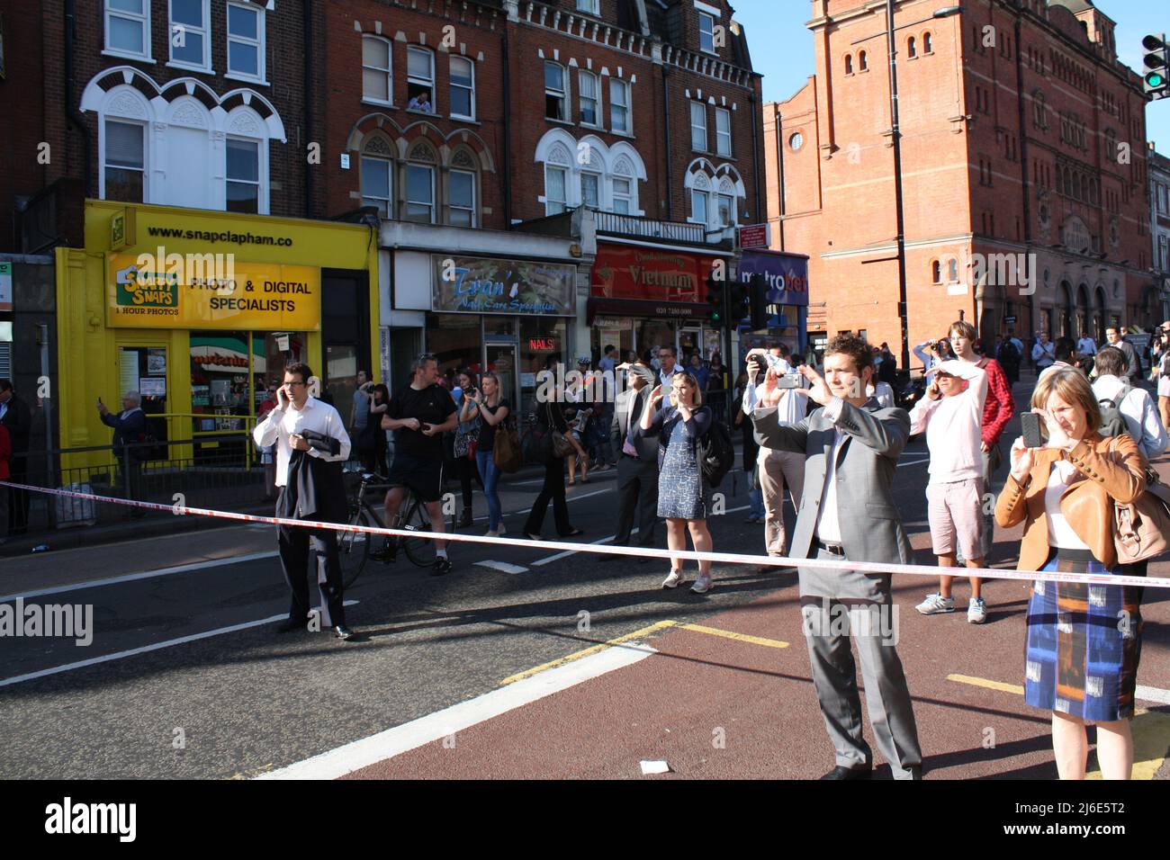 Riots night looting shops hi-res stock photography and images - Alamy