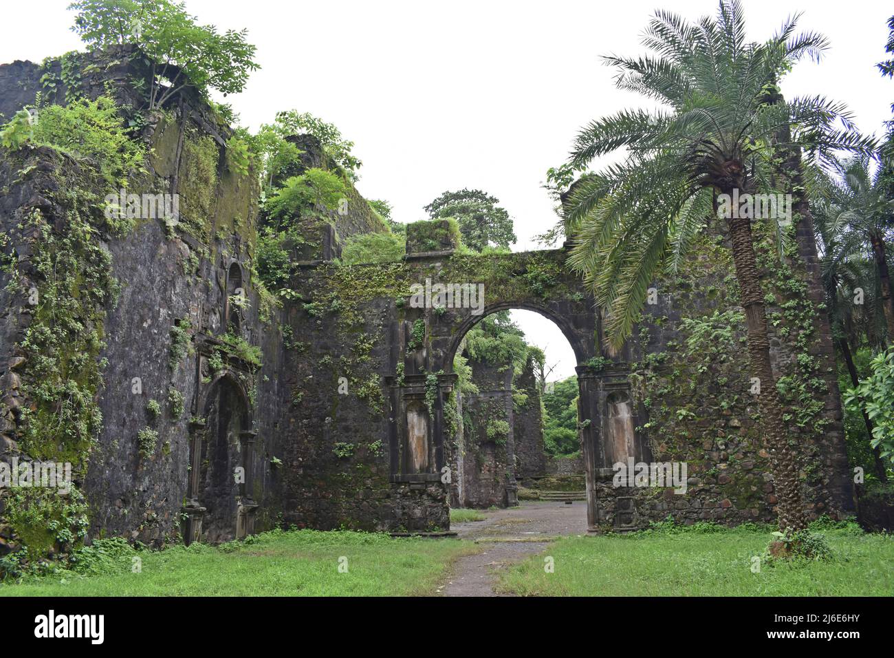 ruin of medieval, vasai fort, maharashtra, india Stock Photo - Alamy