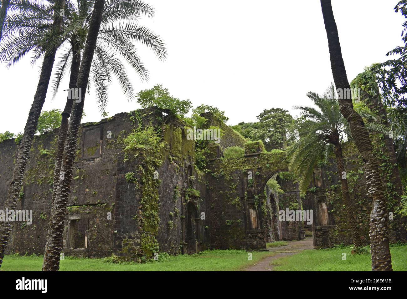 ruin of medieval, vasai fort, maharashtra, india Stock Photo - Alamy