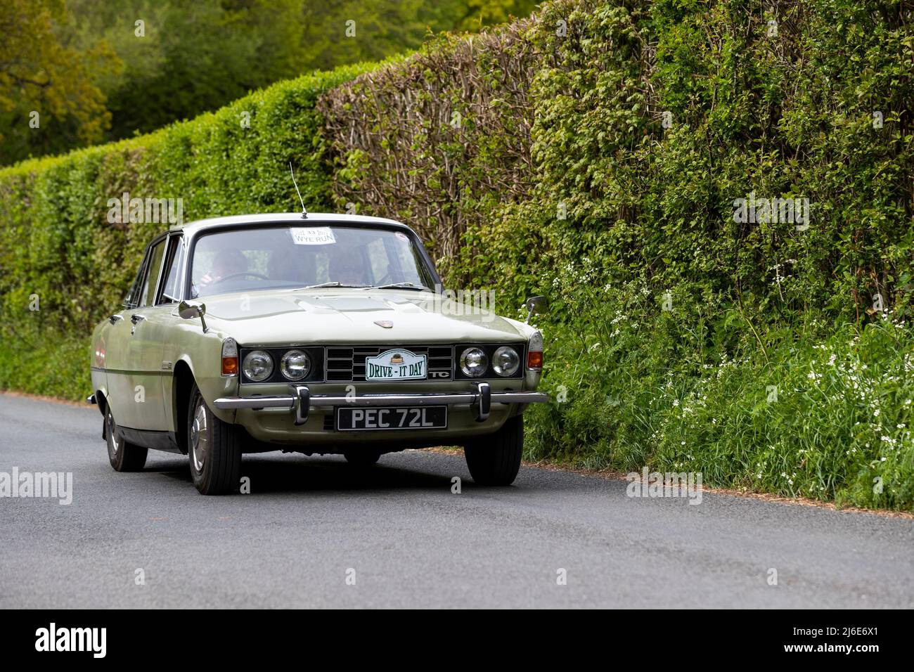Various marques taking part in the classic cars springtime Rotary Club ...
