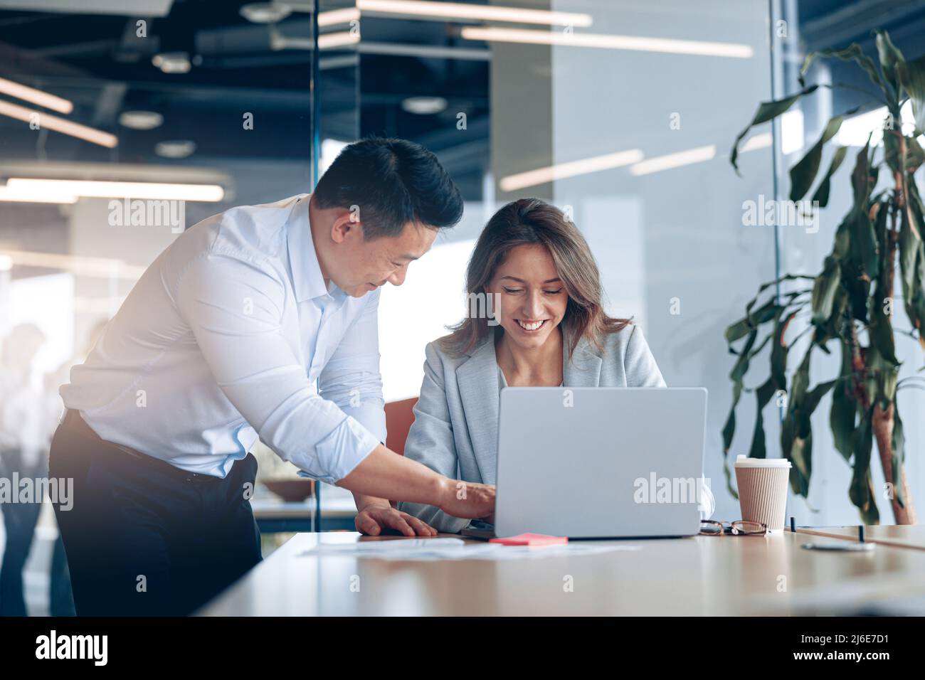 Asian office worker hi-res stock photography and images - Alamy