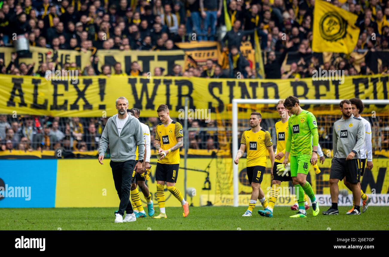 Trainer Marco Rose (BVB), Marco Reus (BVB), Raphael Guerreiro (BVB ...