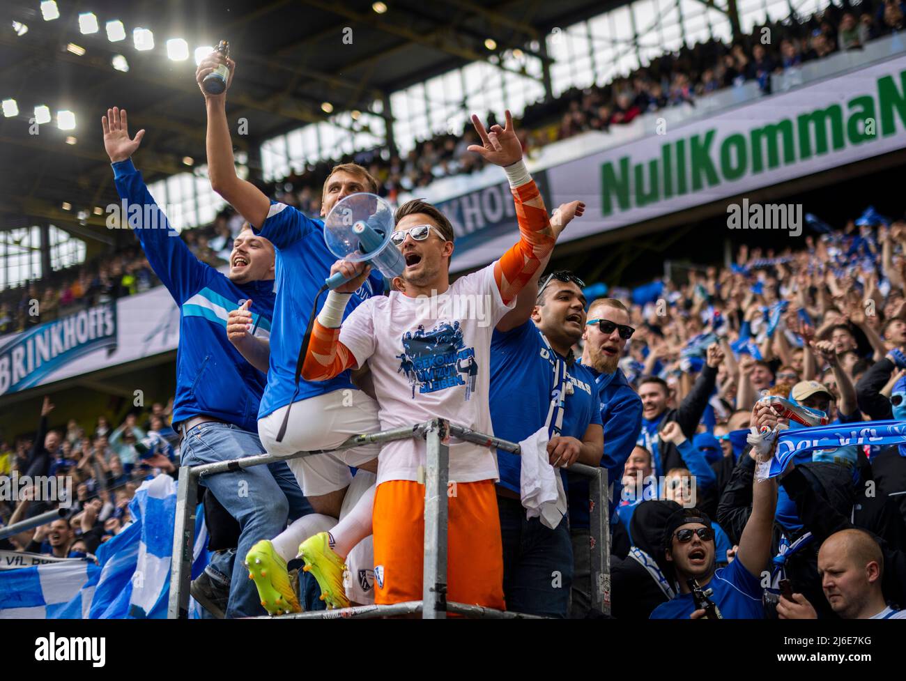 Torwart Manuel Riemann (Bochum) Robert Tesche (Bochum) im Fanblock ...