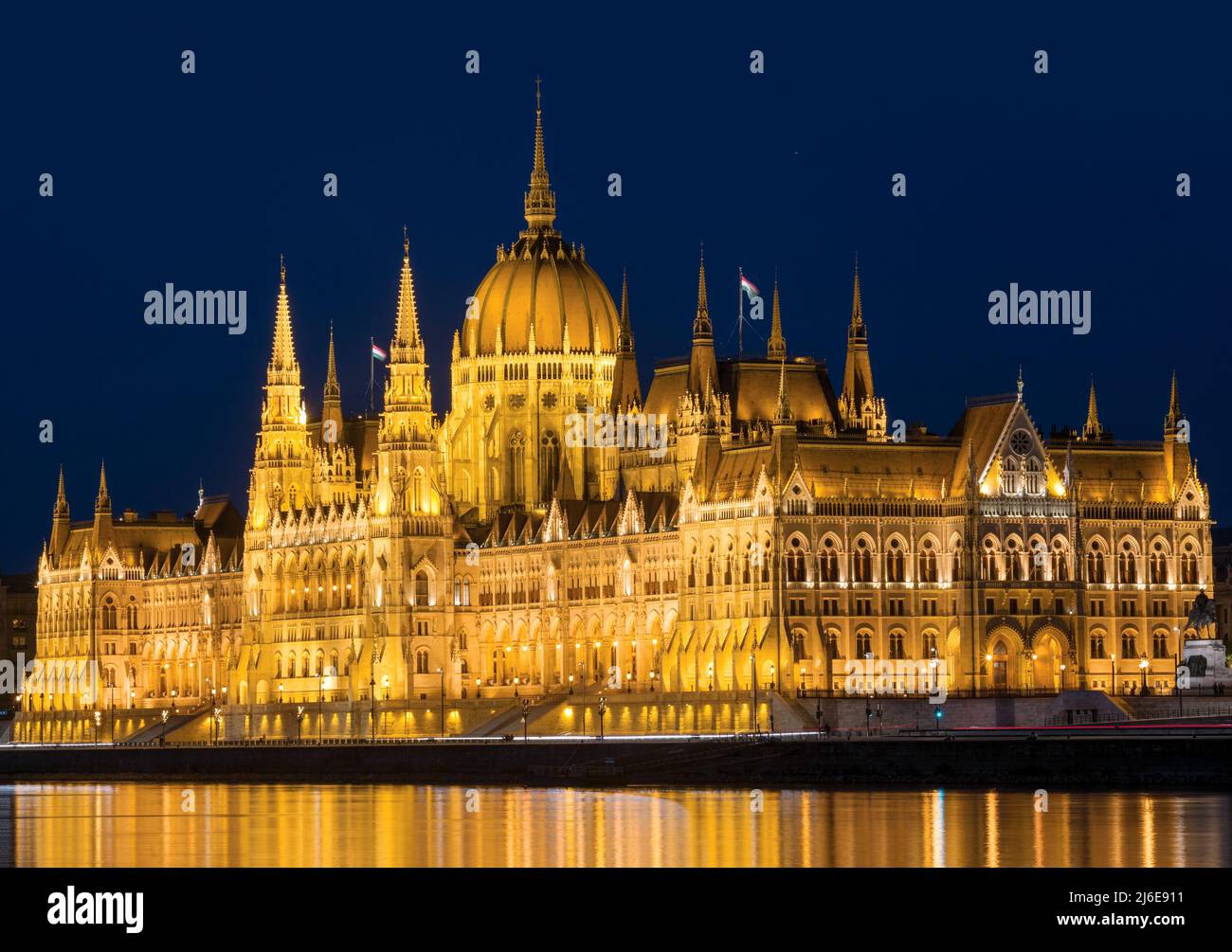Hungarian Parliament building Stock Photo - Alamy