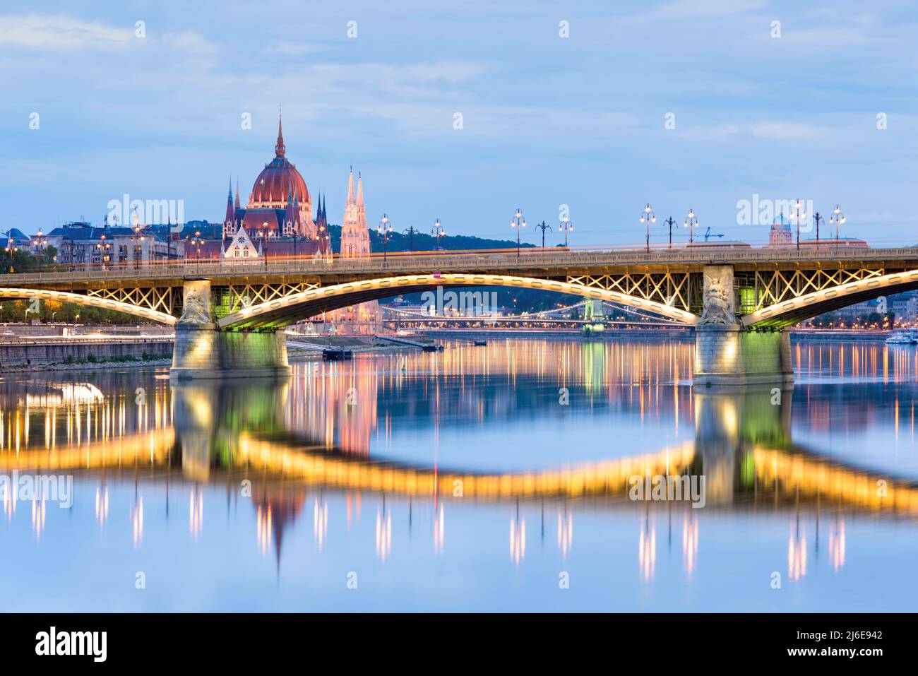 Budapest hungary illuminated margaret bridge hi-res stock photography ...