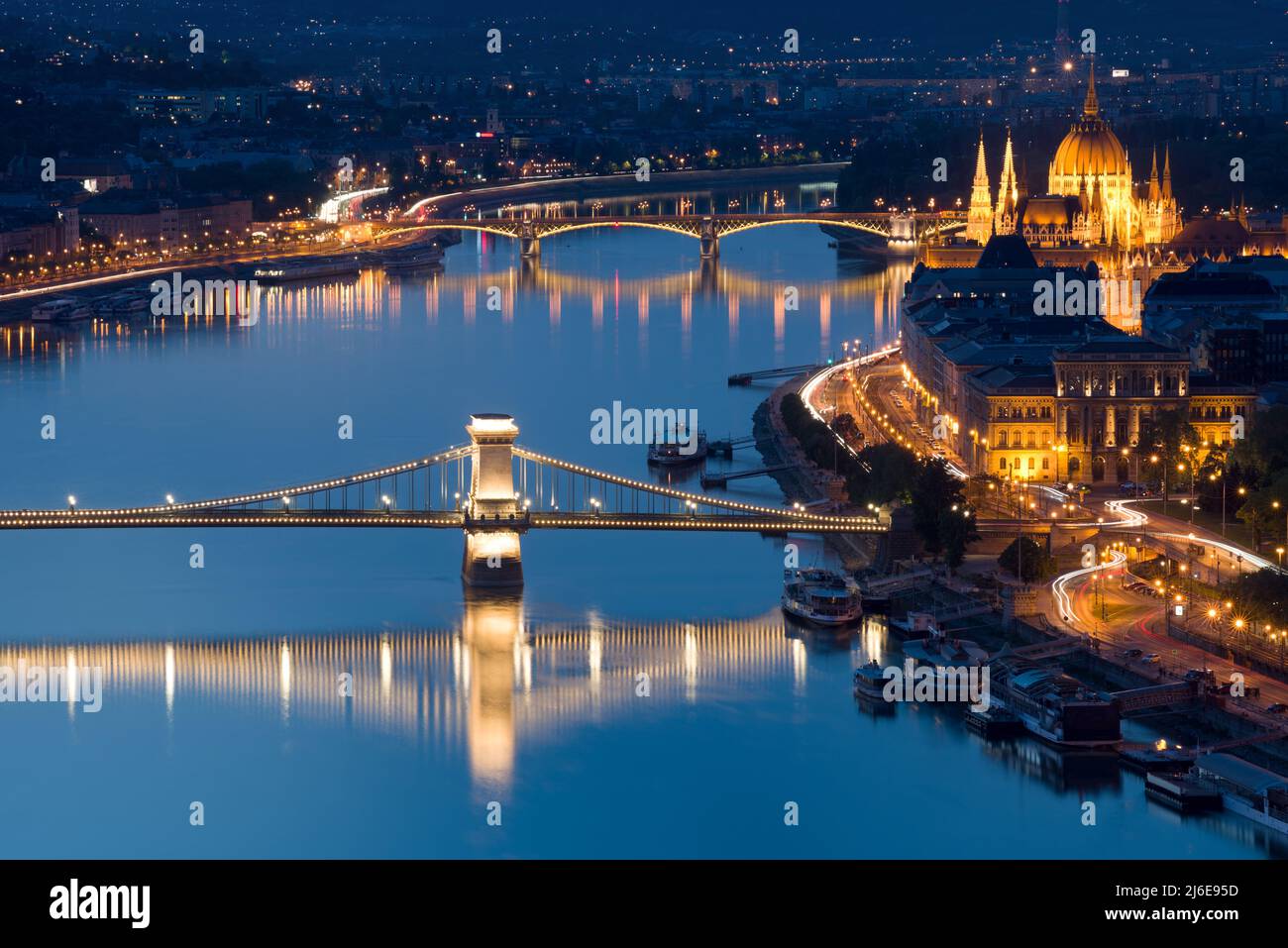 Budapest Chain bridge at night Stock Photo - Alamy