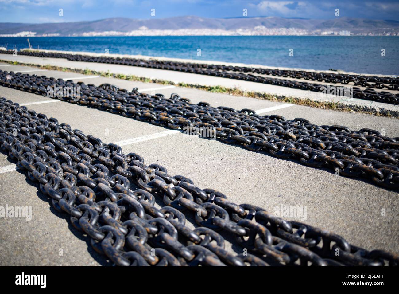 Rusty metal chains on a ferry boat hi-res stock photography and images ...