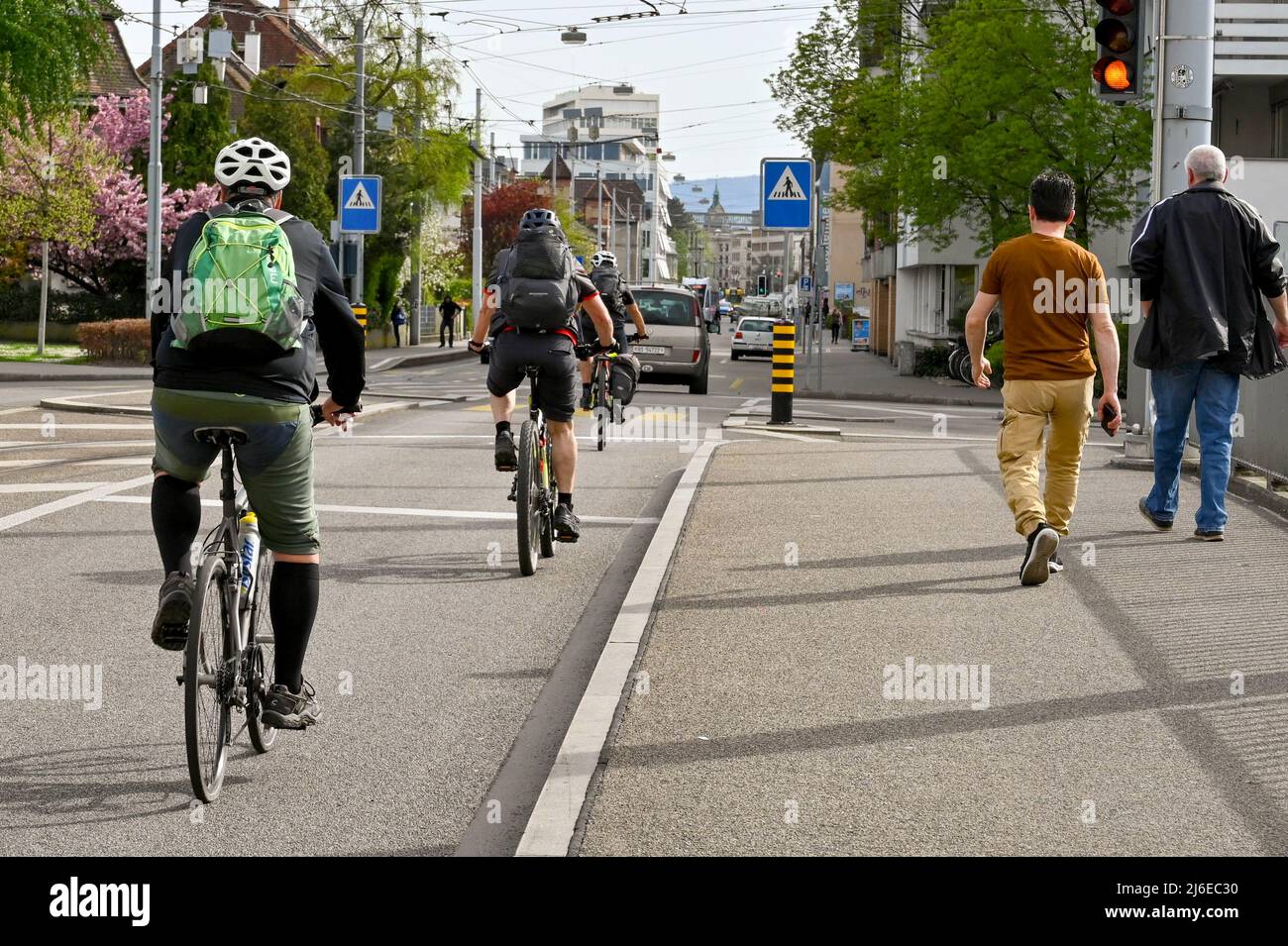 People walking cycling work hi-res stock photography and images - Alamy