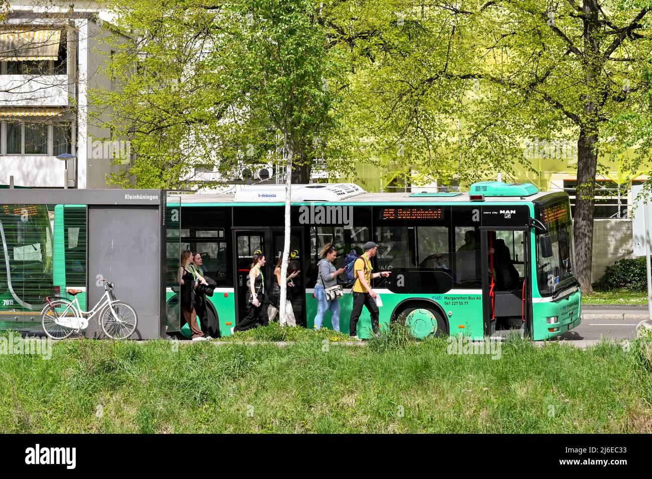 Getting off bus hi-res stock photography and images - Alamy