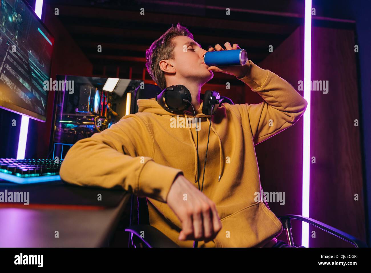 Drinking energy drink hi-res stock photography and images - Alamy