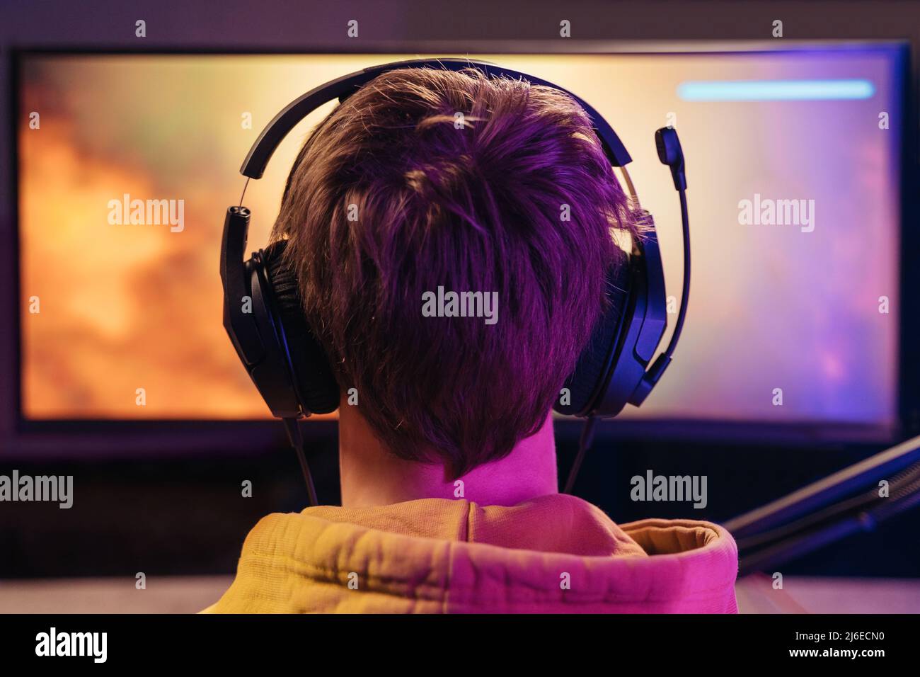 Video game monitor hi-res stock photography and images - Alamy