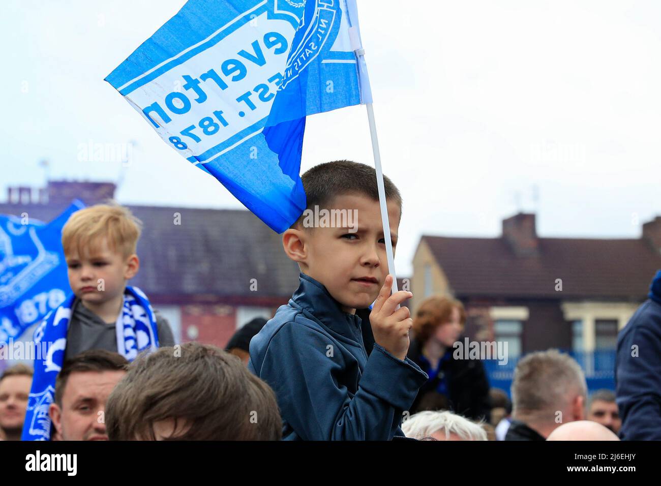 Young Everton fans awaits the arrival of the team bus Stock Photo - Alamy