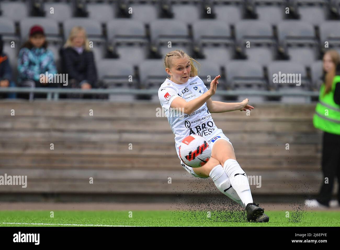 Amanda Persson (17 Kalmar) in the game in the Swedish League OBOS ...