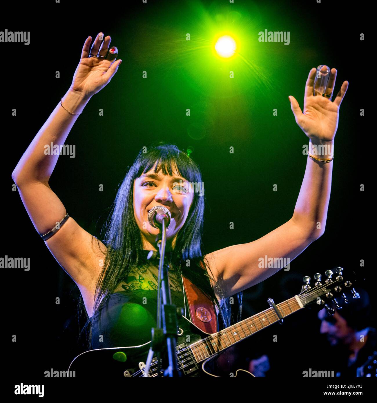 Grace Bond on vocals & mandolin Stock Photo - Alamy