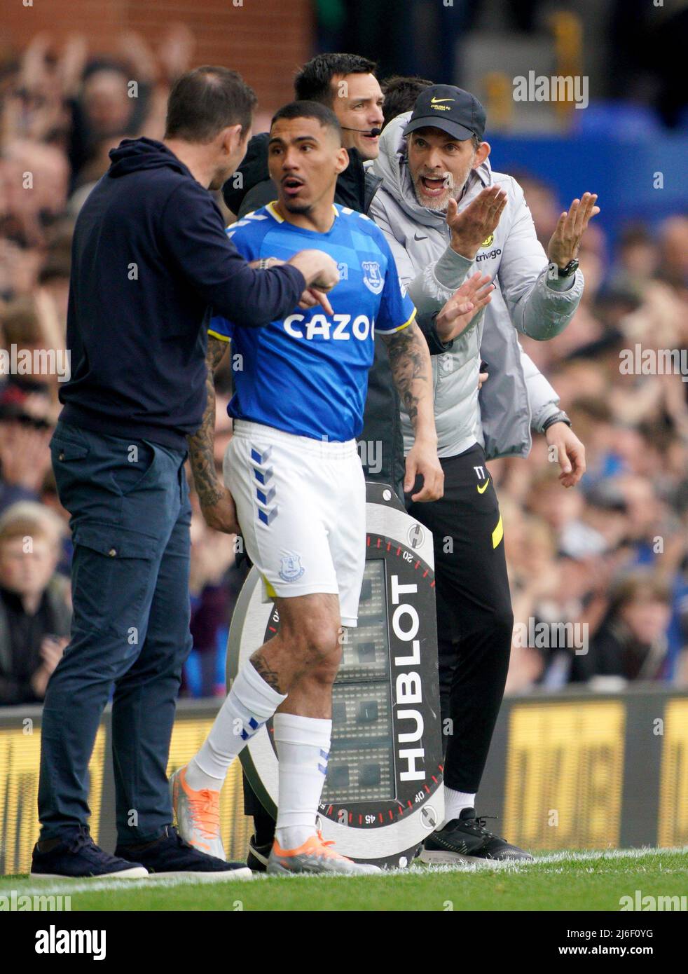 Chelsea manager Thomas Tuchel speaks with the forth official during the ...