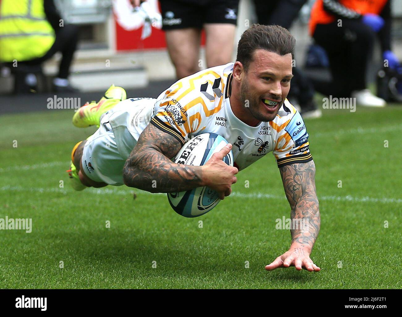 London irish v wasps gallagher premiership brentford communi hi-res ...