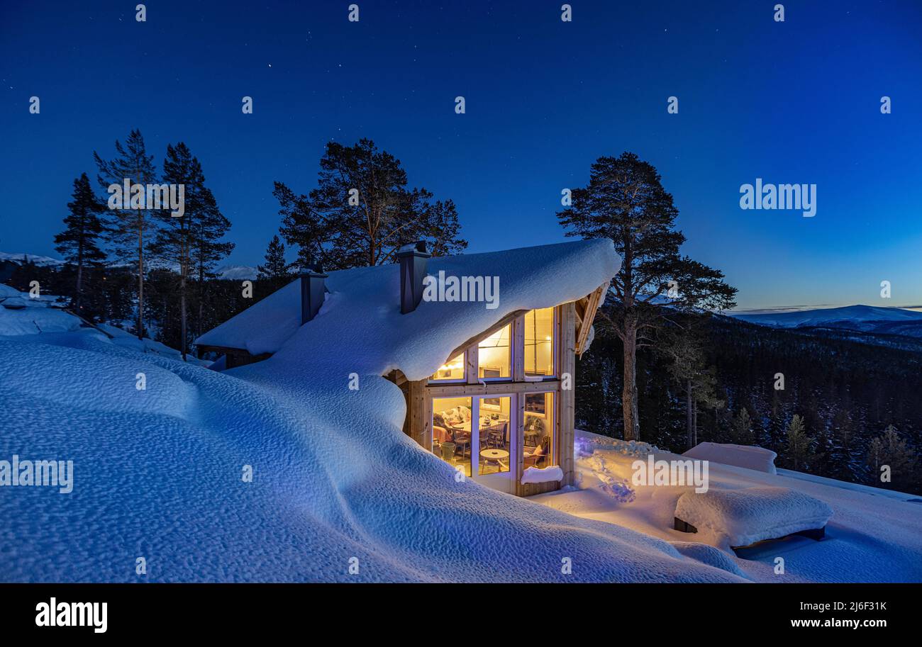 Modern cabin hi-res stock photography and images - Alamy
