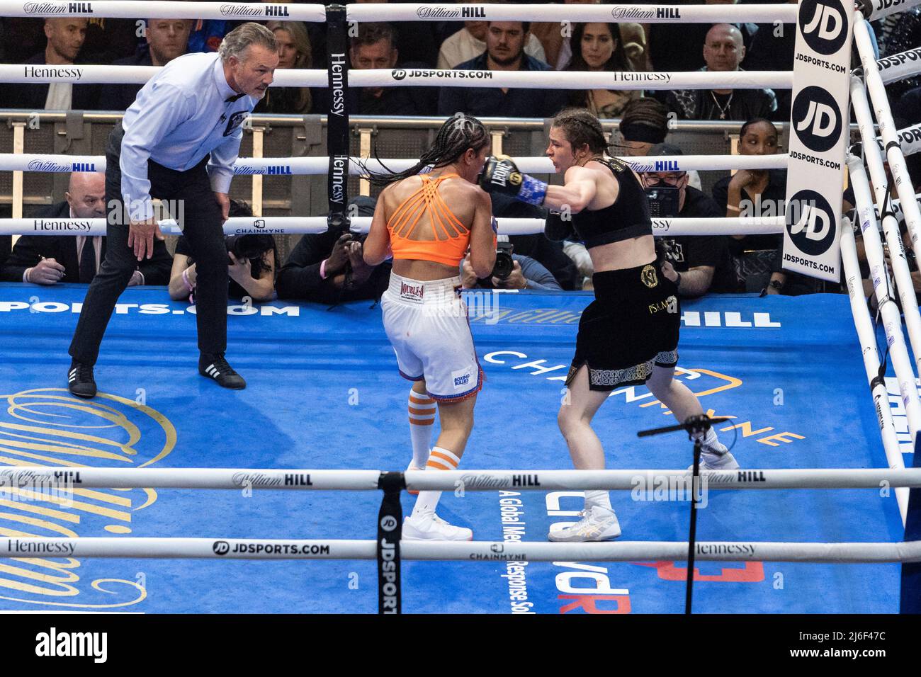 New York, NY - April 30: 2022: Katie Taylor fights Amanda Serrano for ...