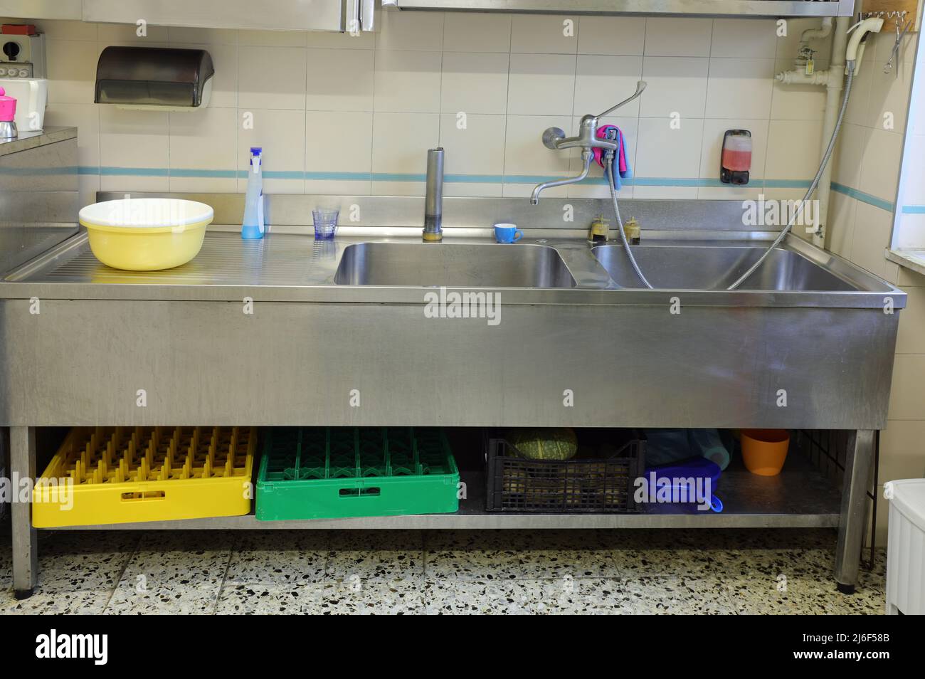 industrial sink of a plant for the production of dishes for washing ...