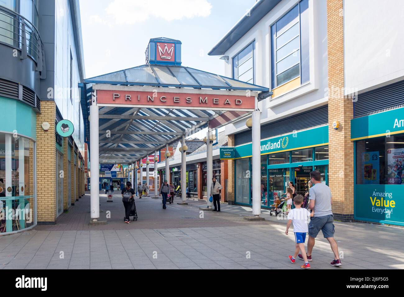 Entrance to Princes Mead Shopping Centre, Westmead, Farnborough ...