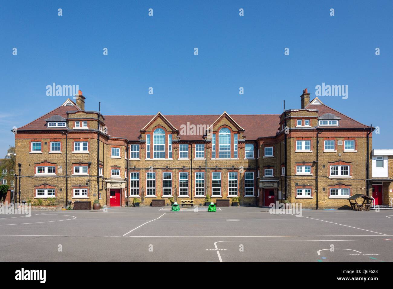 English schools playground hi-res stock photography and images - Alamy