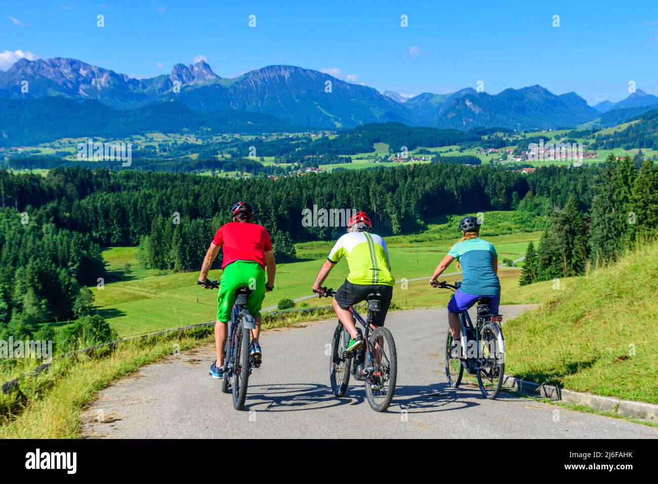 Easy activity hi-res stock photography and images - Alamy