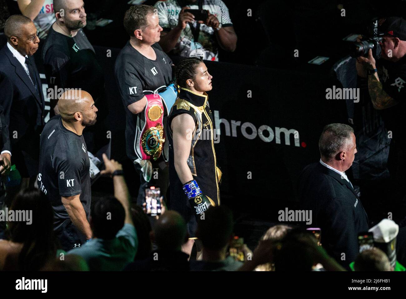 Katie Taylor enter arena for Amanda Serrano's fight for Undisputed ...