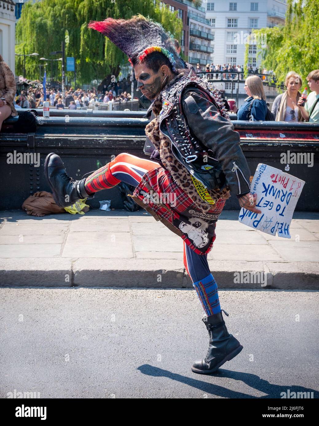 Punk rocker hi-res stock photography and images - Alamy