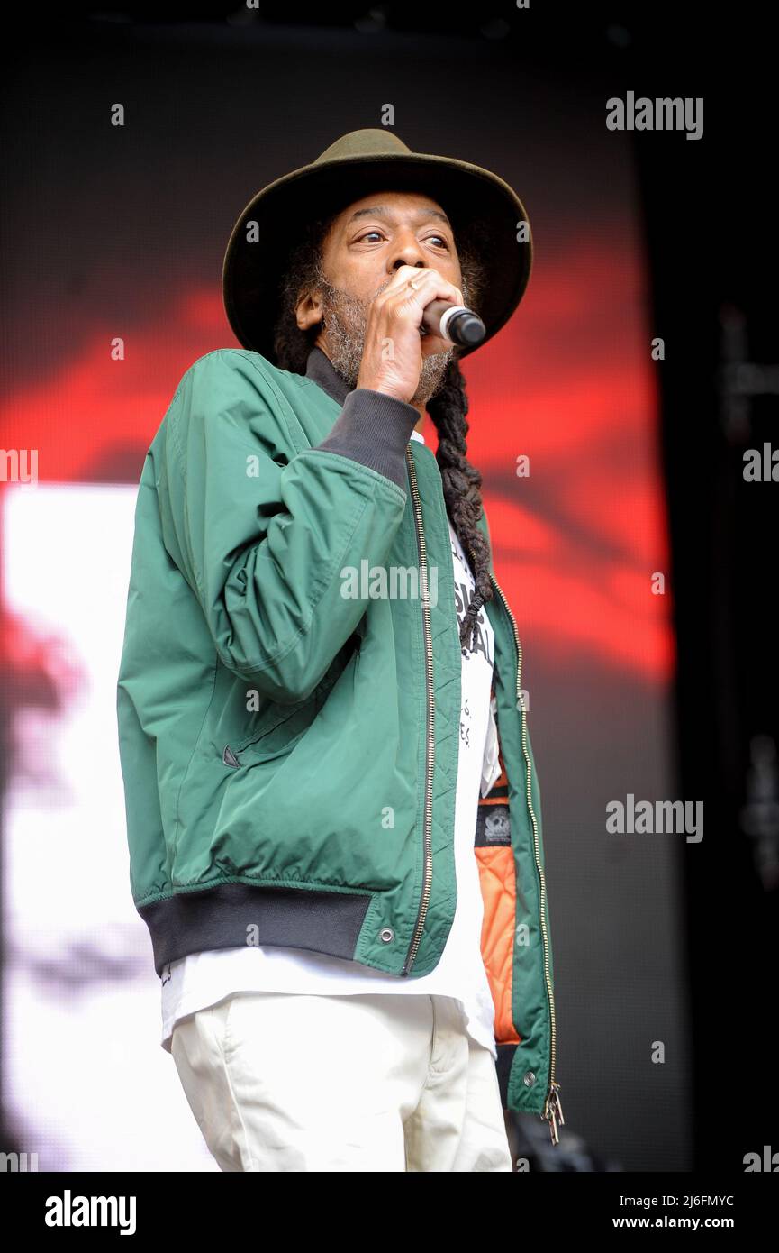 Aswad drummie hi-res stock photography and images - Alamy